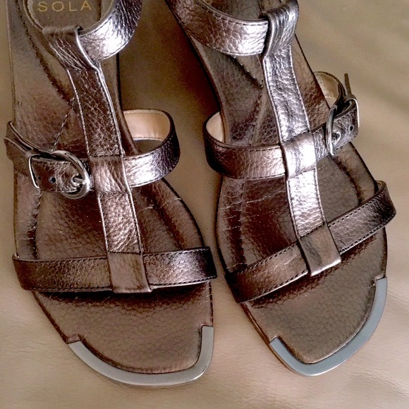 Isola | Shoes | Isola Gladiator Style Leather Metallic Wedge ...